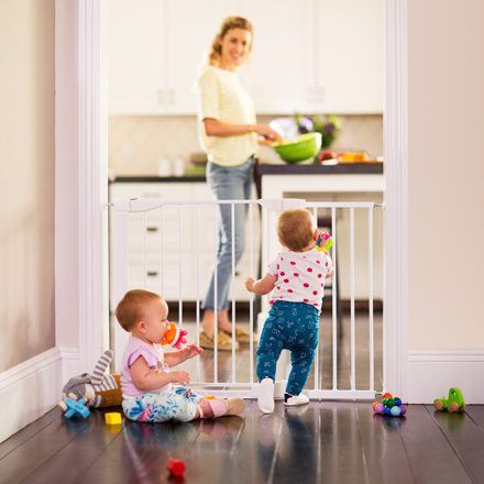 How to Choose the Right Baby Gate - Munchkin